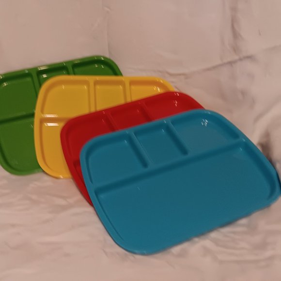 Kitchen | Large Plastic Picnic Plates Red Teal Yellow And Green | Poshmark